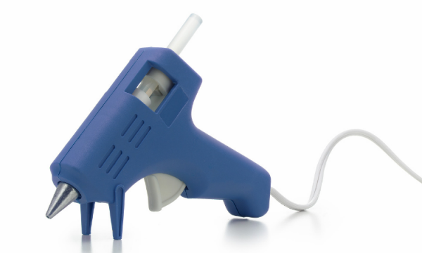 Hot Glue Guns for Kids: In Defense of Dangerous Art – Do Art Better